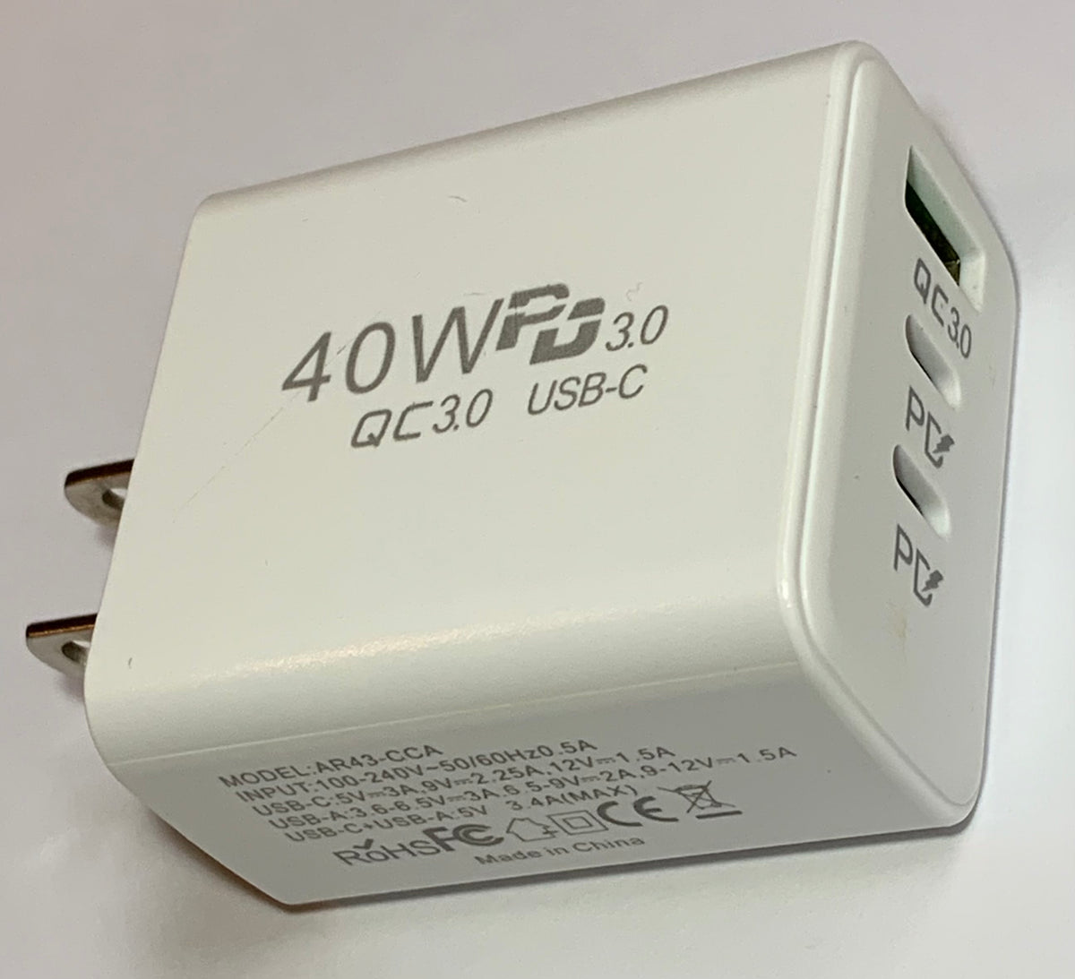 AR43-CCA : 40W Wall Charger, with 3 outputs, 1xUSB/QC, 2xType C/PD — Batteries America